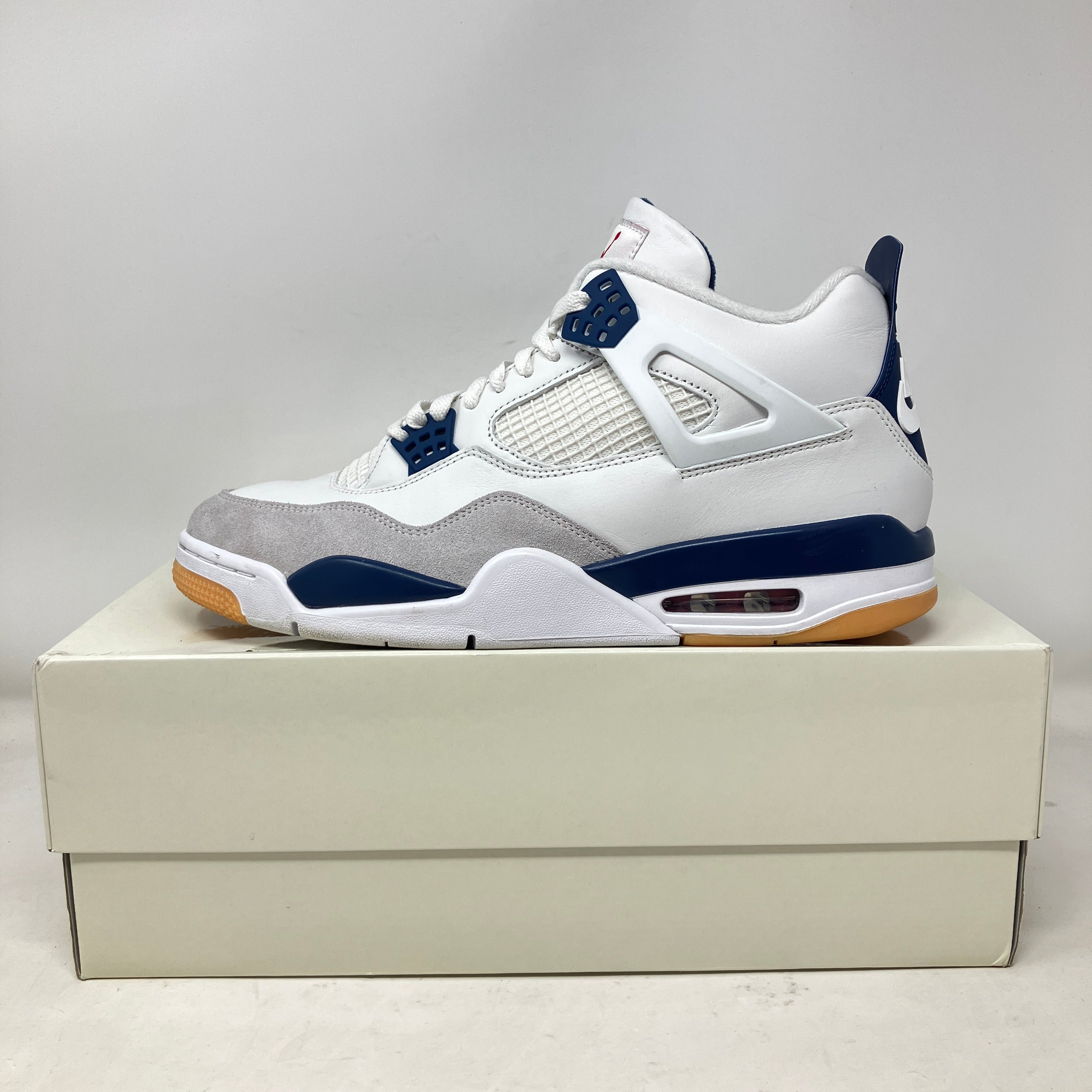Jordan 4 Retro SB Navy – Hidden Realm
